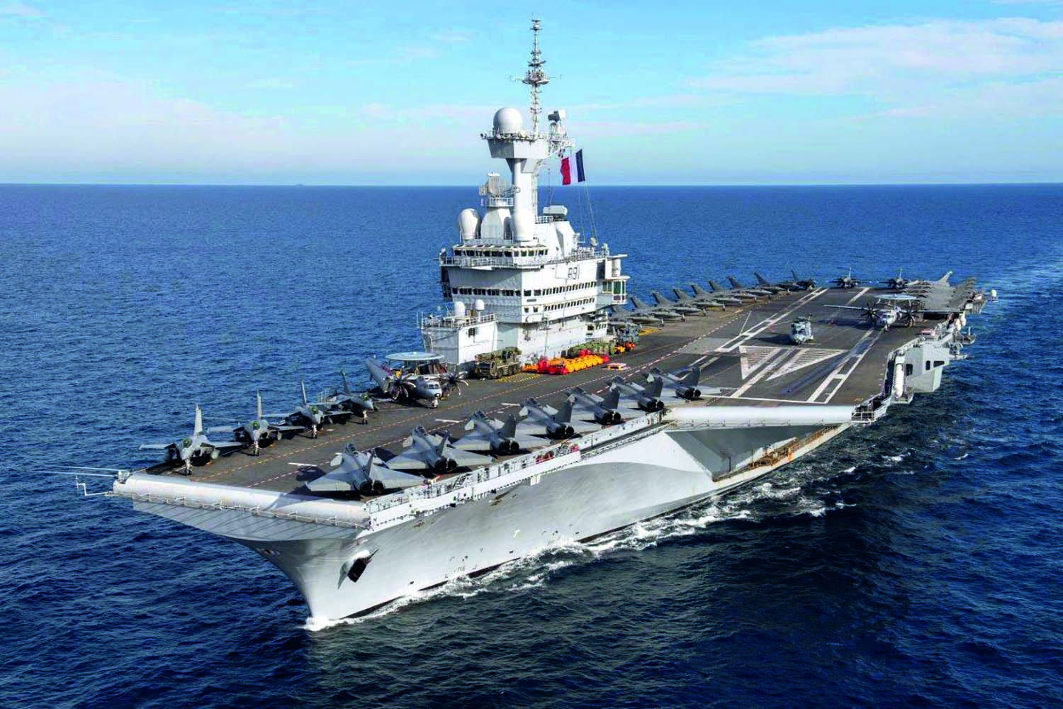 Le groupe aéronaval part en « Clemenceau » - Magazine Raids