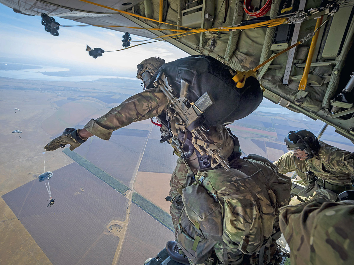 « Future Soldier » Nouvelle restructuration pour la British Army : 3e ...