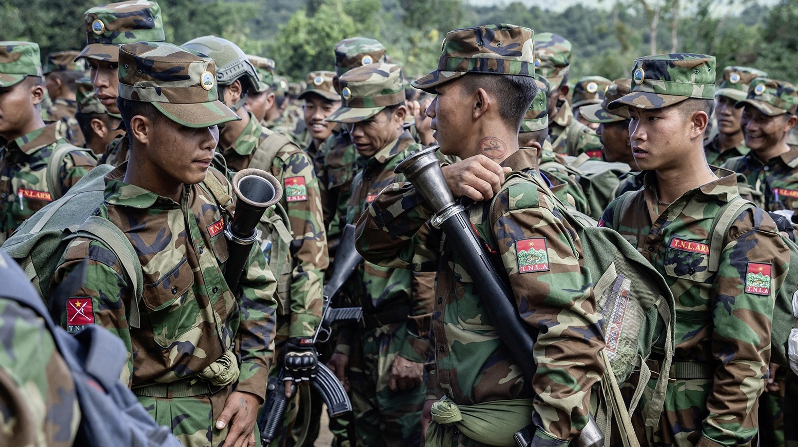 MYANMAR/BIRMANIE : L'ÉTÉ DE TOUS LES DANGERS - Magazine Raids